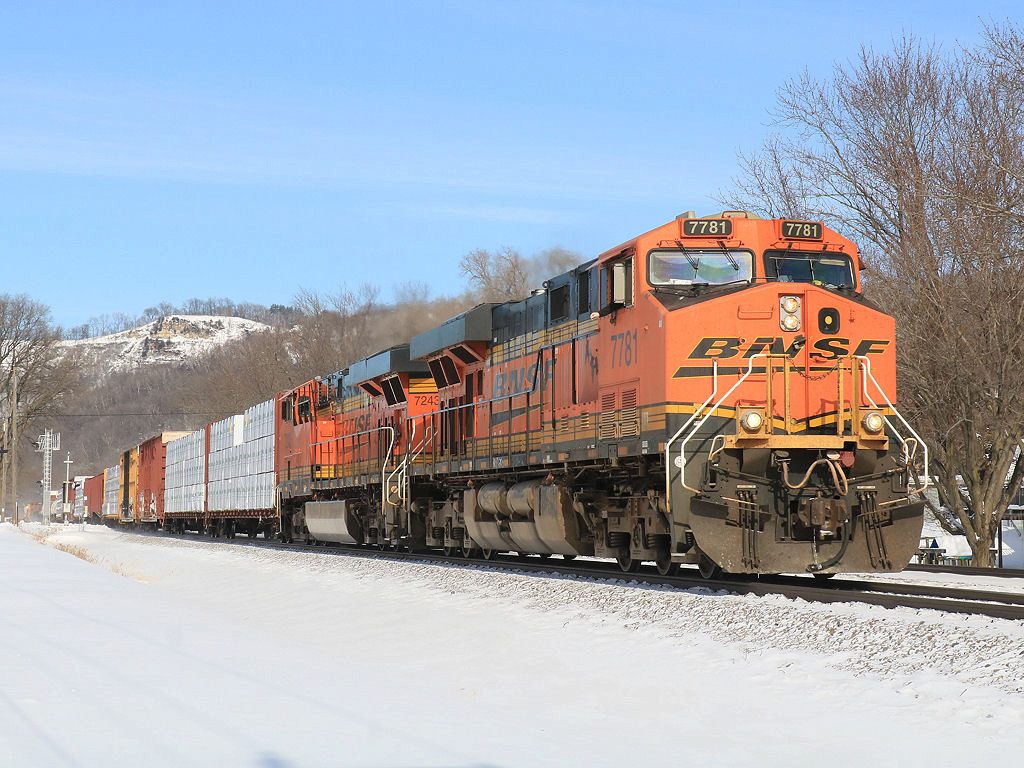 BNSF 7781